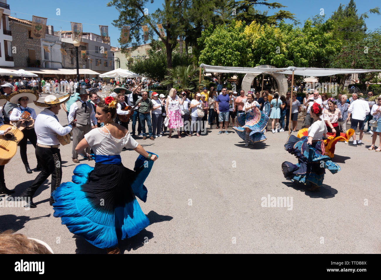 Spanish dancers at a local festival Stock Photo - Alamy