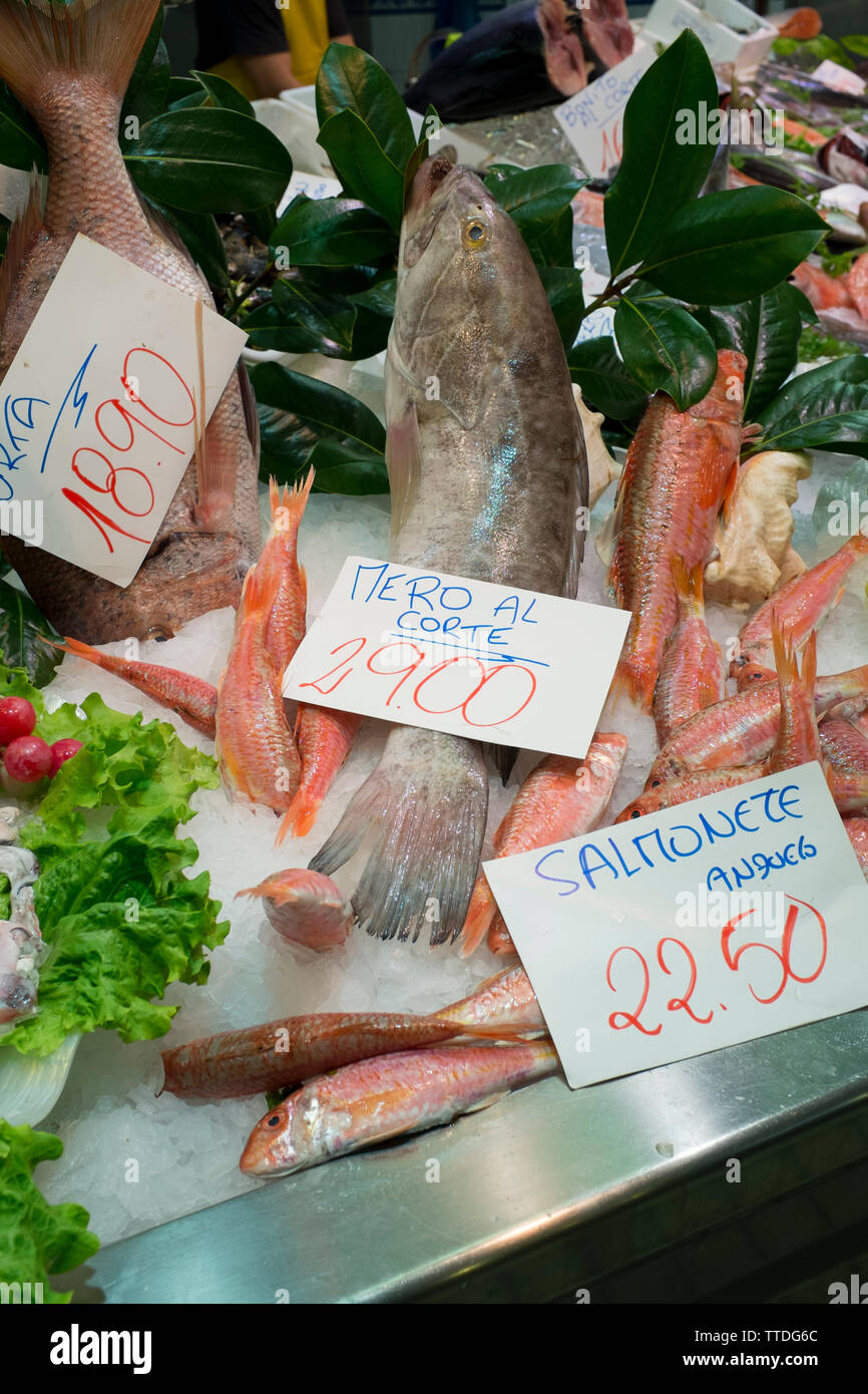 San sebastian food market hi-res stock photography and images - Alamy