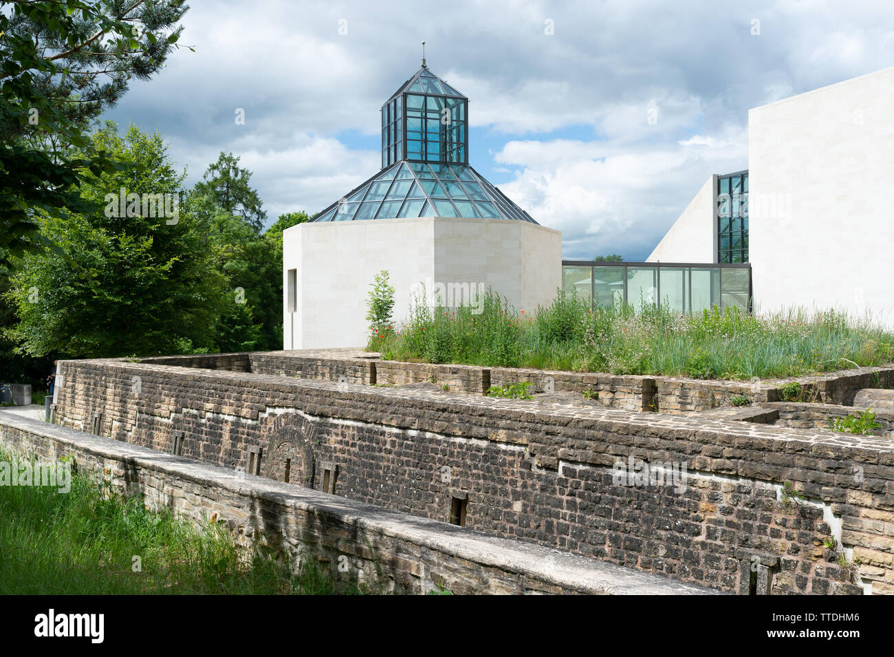 Mudam hi-res stock photography and images - Alamy