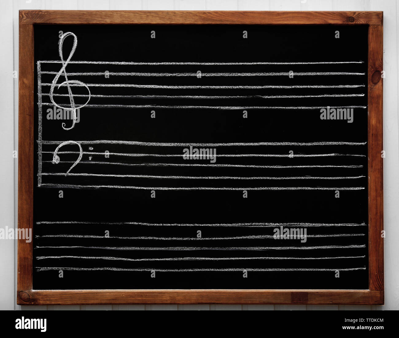 Lined blackboard for musical notes, close-up Stock Photo - Alamy