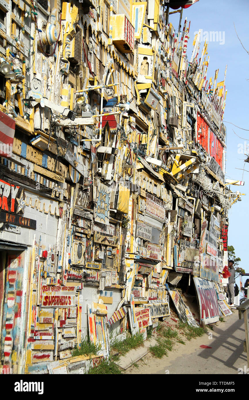 The iconic Ocean Gallery on the boardwalk of Ocean City, MD, USA Stock ...