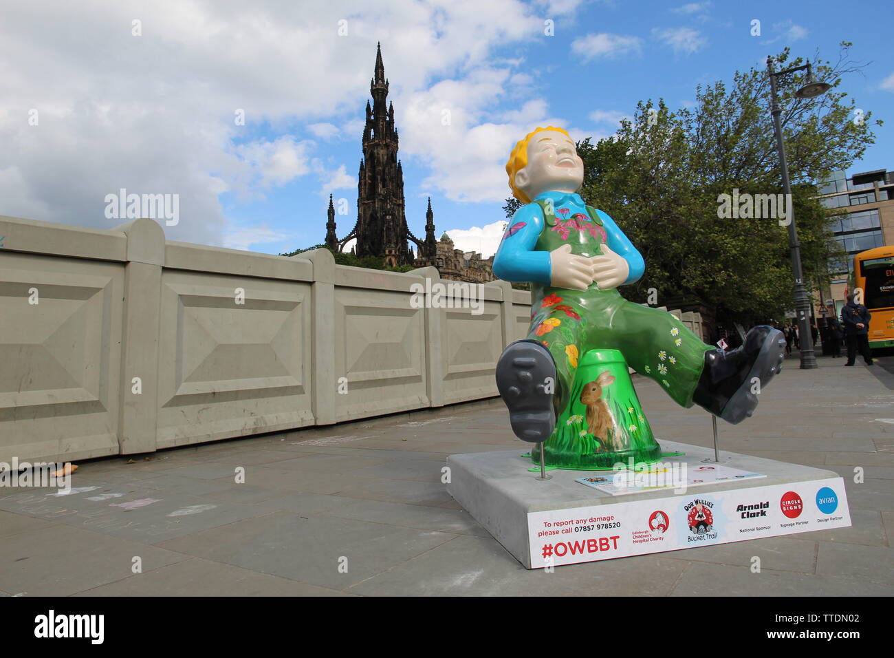 Oor wullie bucket trail hi-res stock photography and images - Alamy