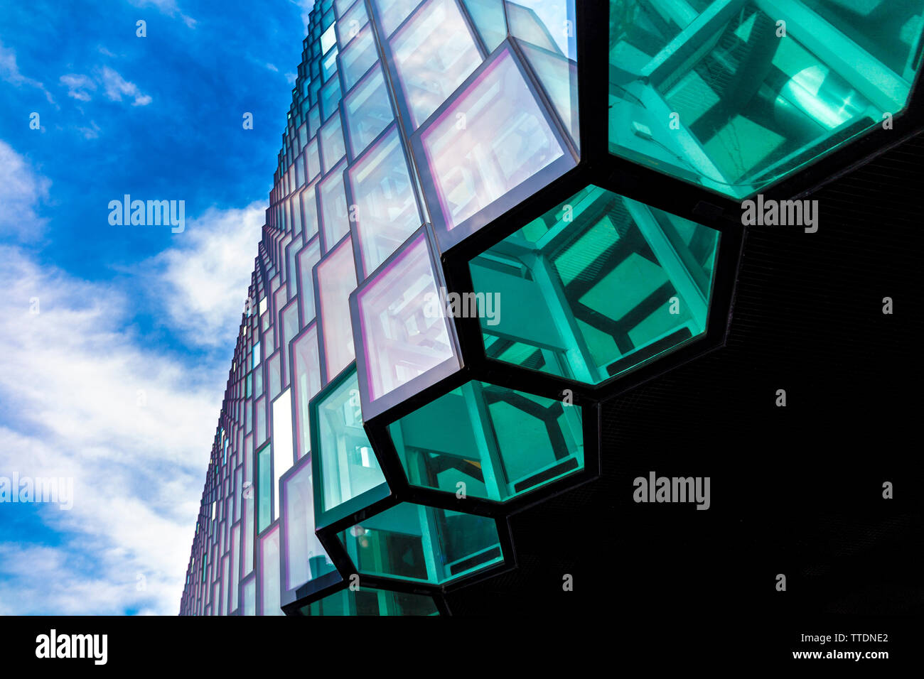 The harpa concert hall in reykjavik hi-res stock photography and images ...