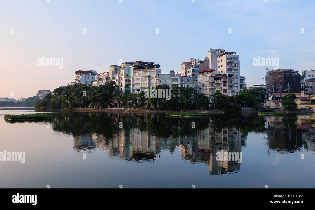 Reflection reflect still landscape hi-res stock photography and images ...