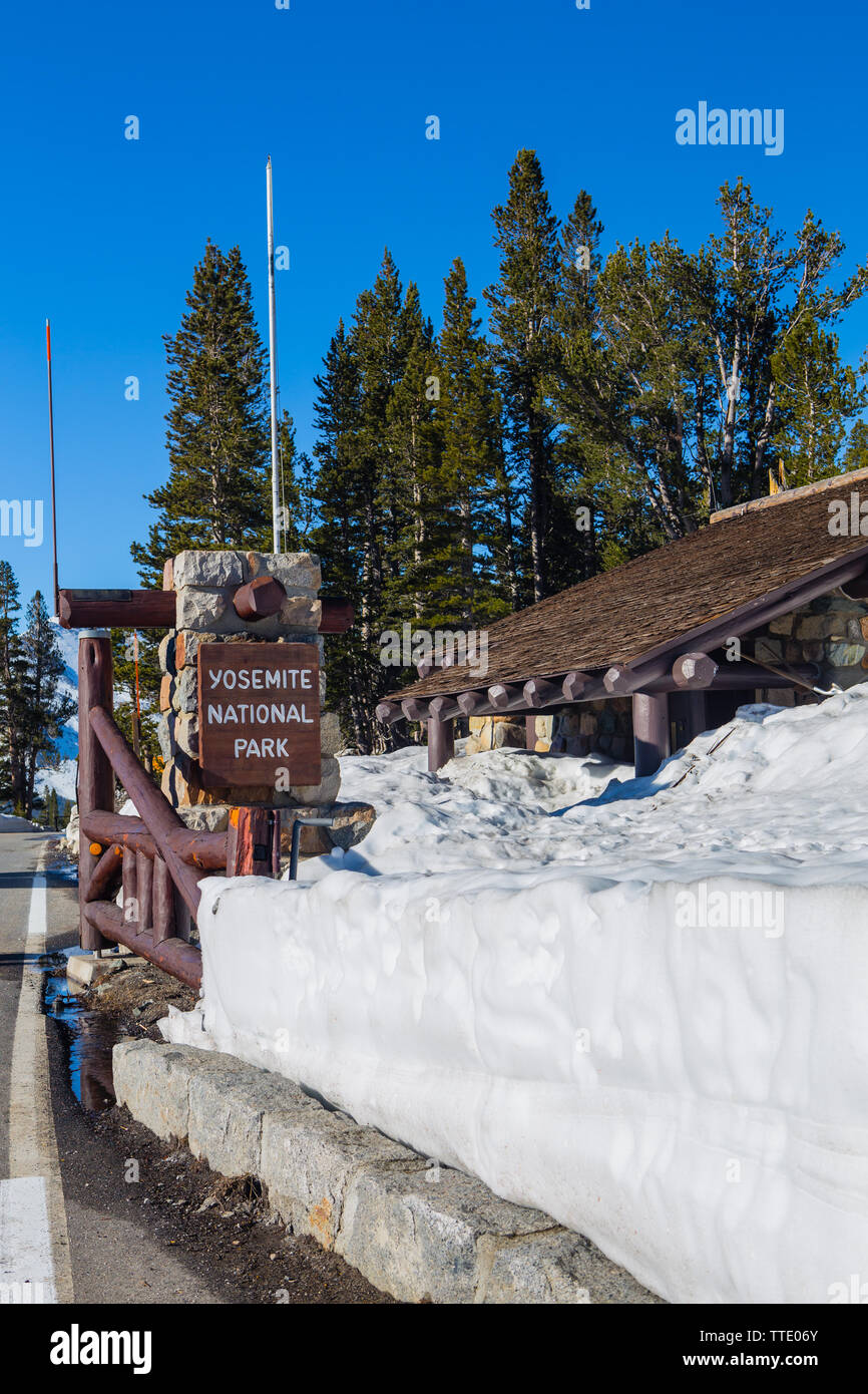 Highway 120 entrance hi-res stock photography and images - Alamy