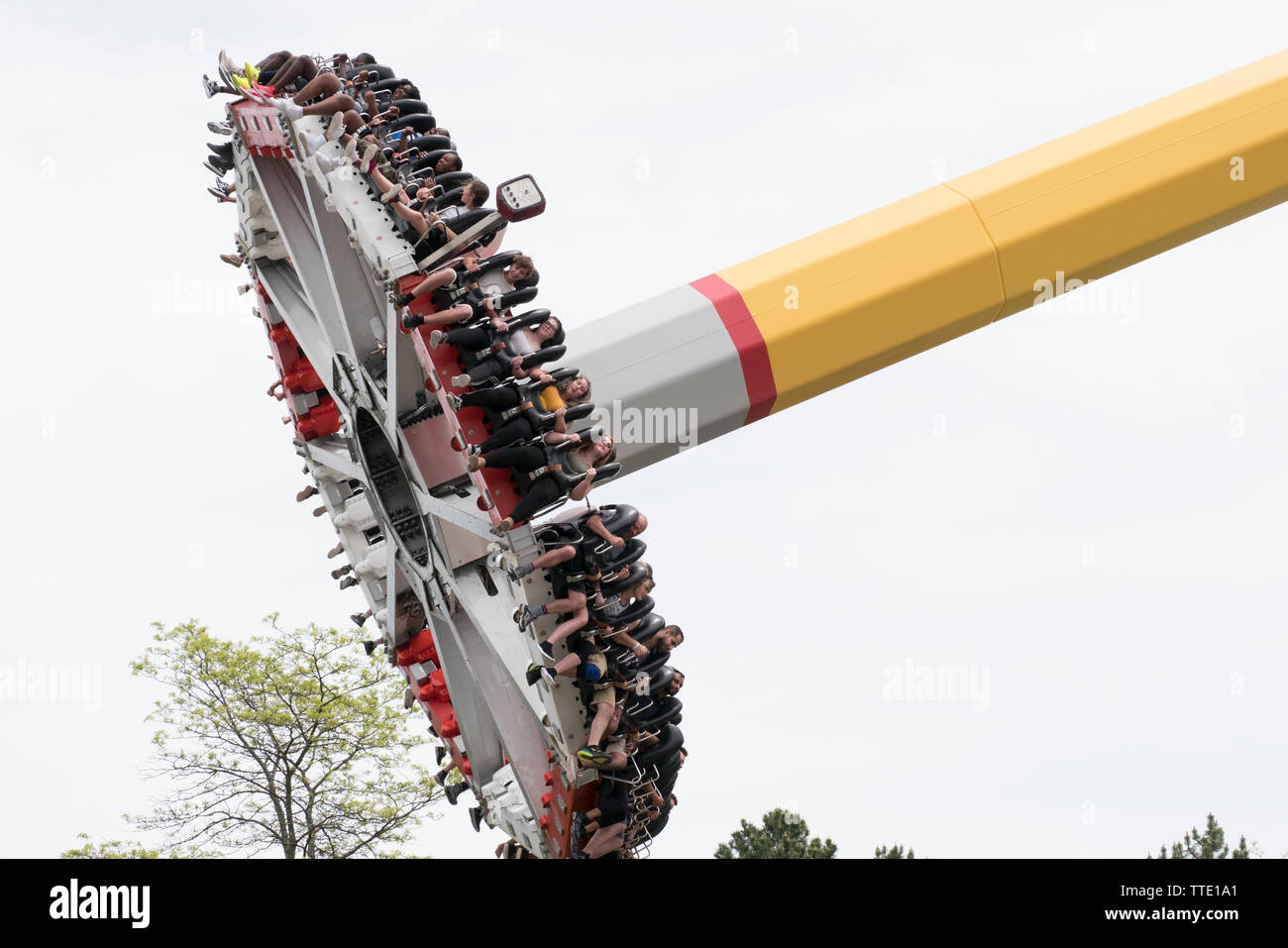 Psyclone is a 23 metres ride in canada wonderland, with seats facing ...