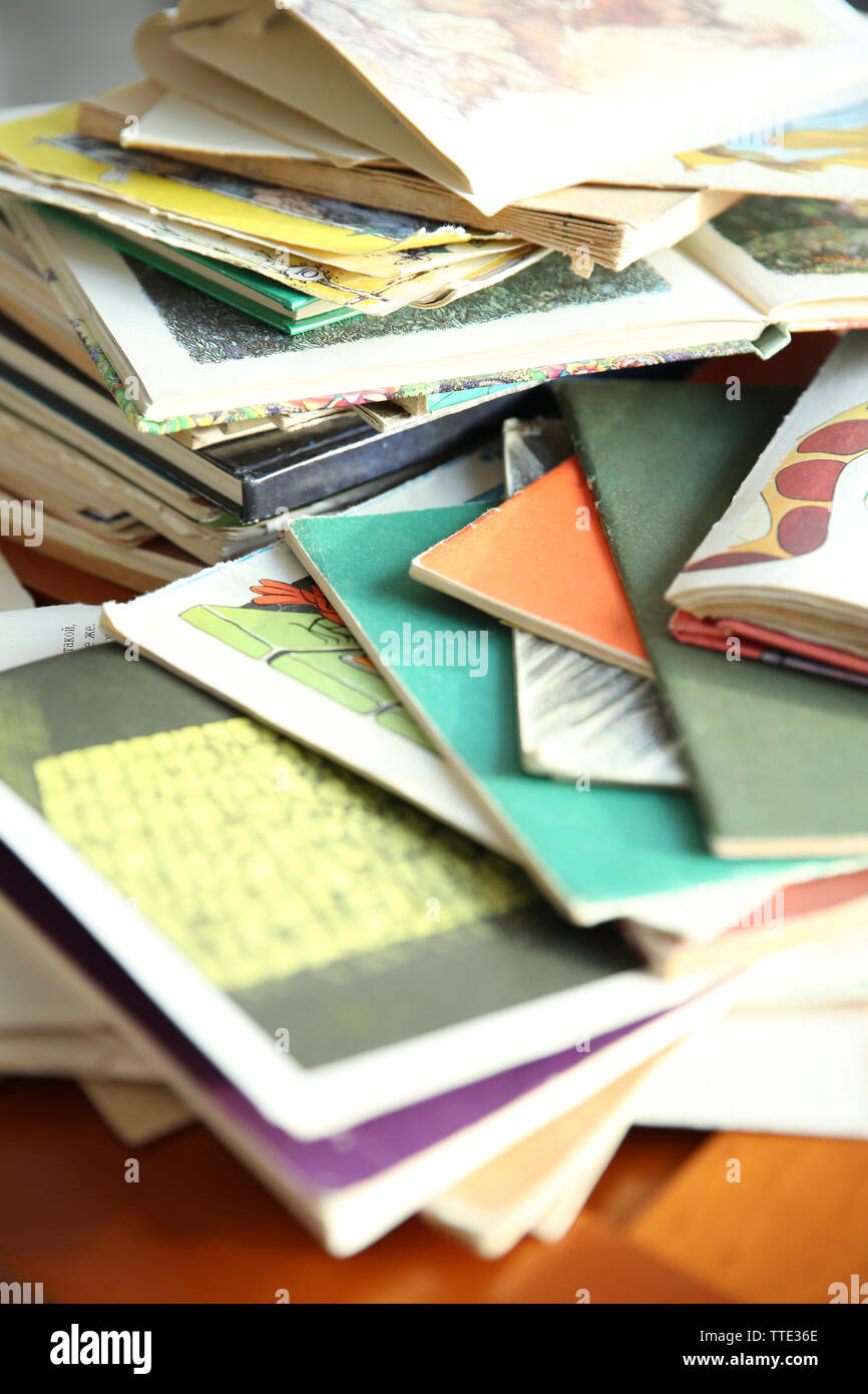 University magazines hi-res stock photography and images - Alamy