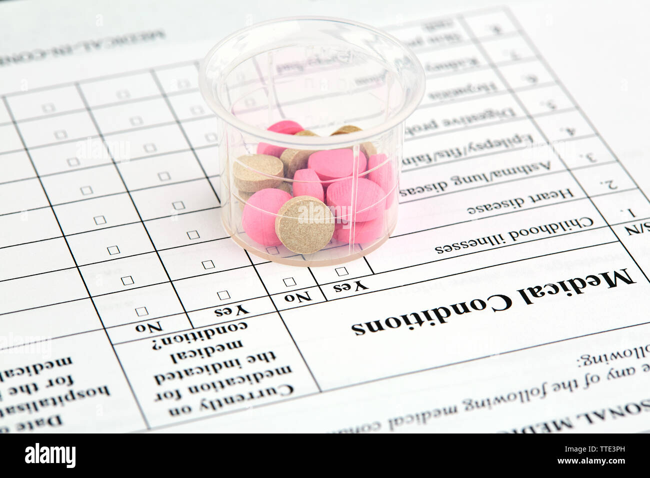 Pharmaceutical dosage form hi-res stock photography and images - Alamy