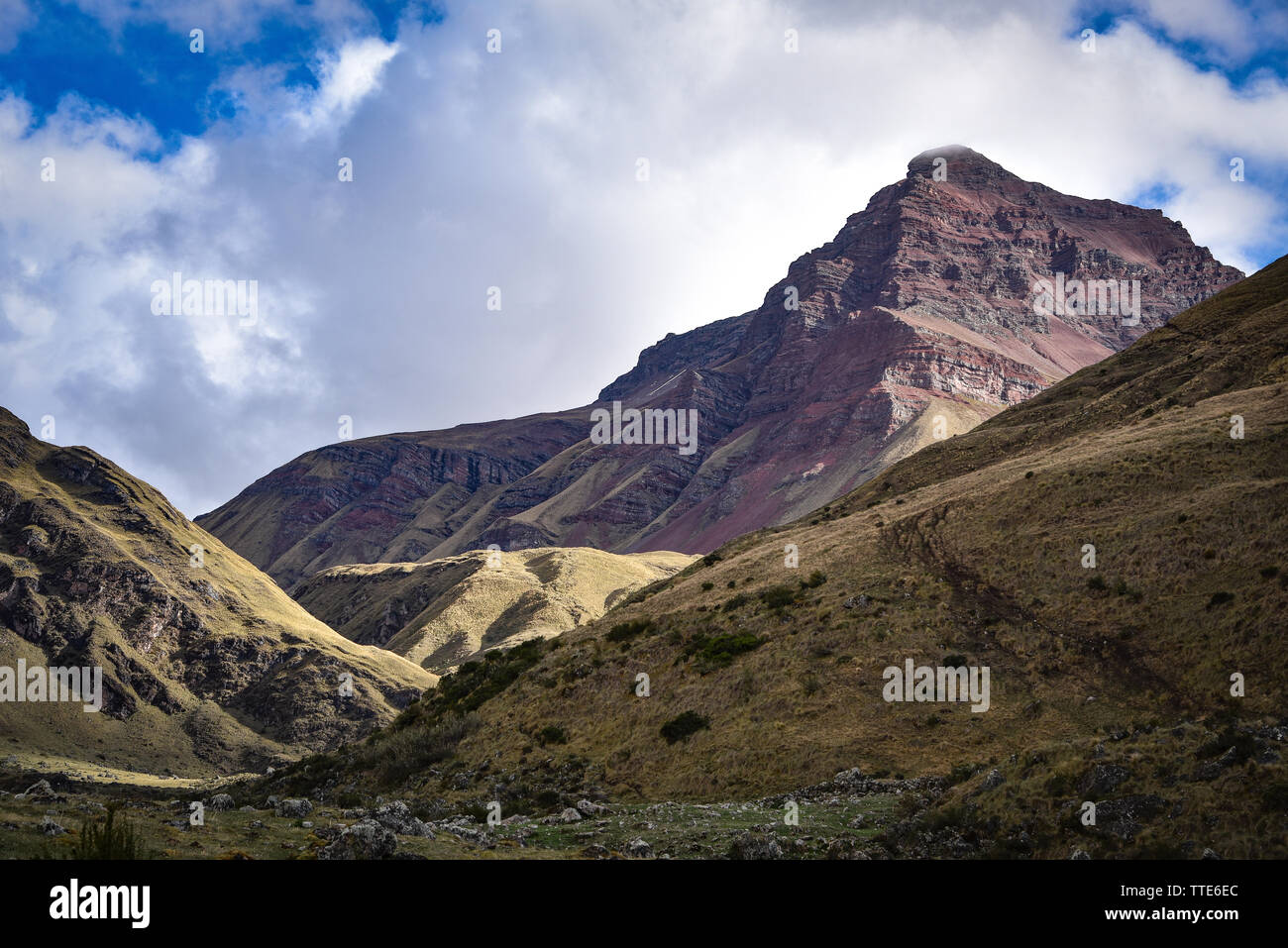 Andes mountain scenery hi-res stock photography and images - Alamy