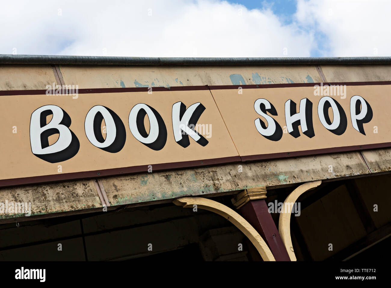 Clunes Booktown Festival in the 1850`s gold mining town of Clunes in ...