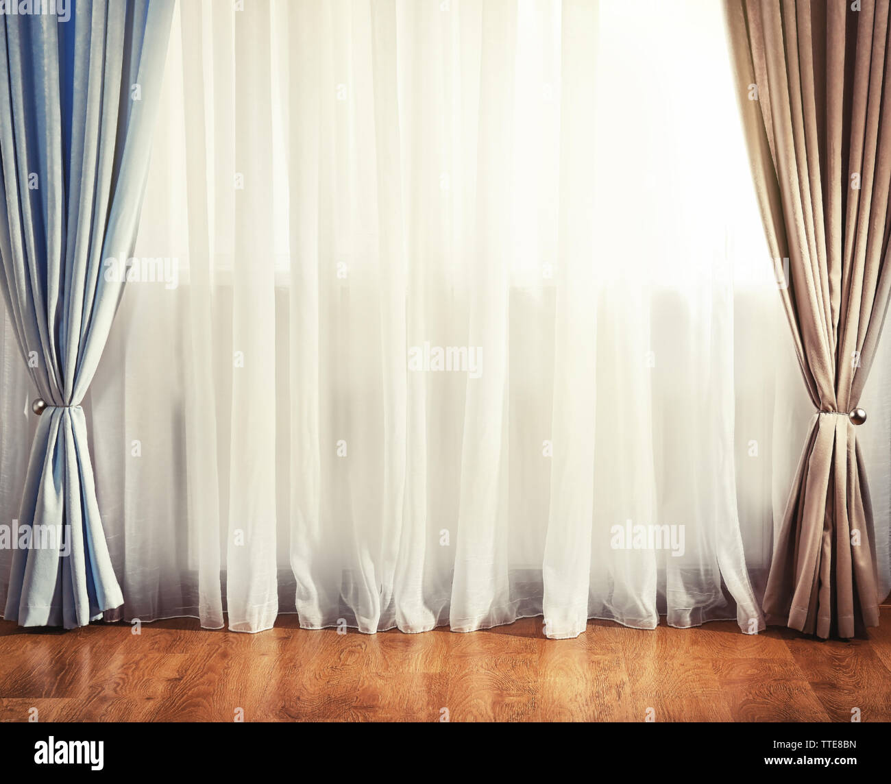 Empty room with curtain and window Stock Photo - Alamy