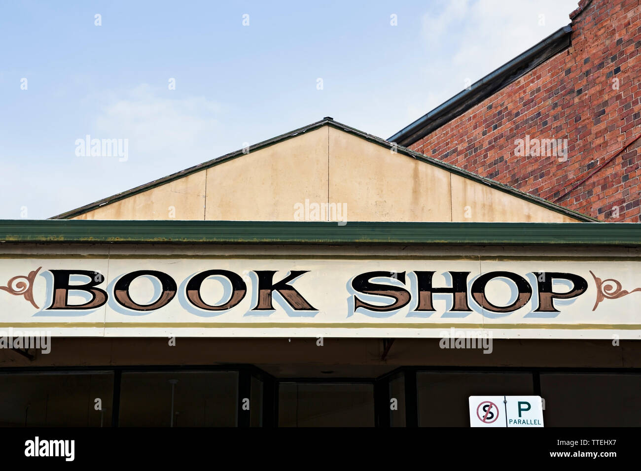 Clunes Booktown festival in the 1850`s gold mining town of Clunes in ...