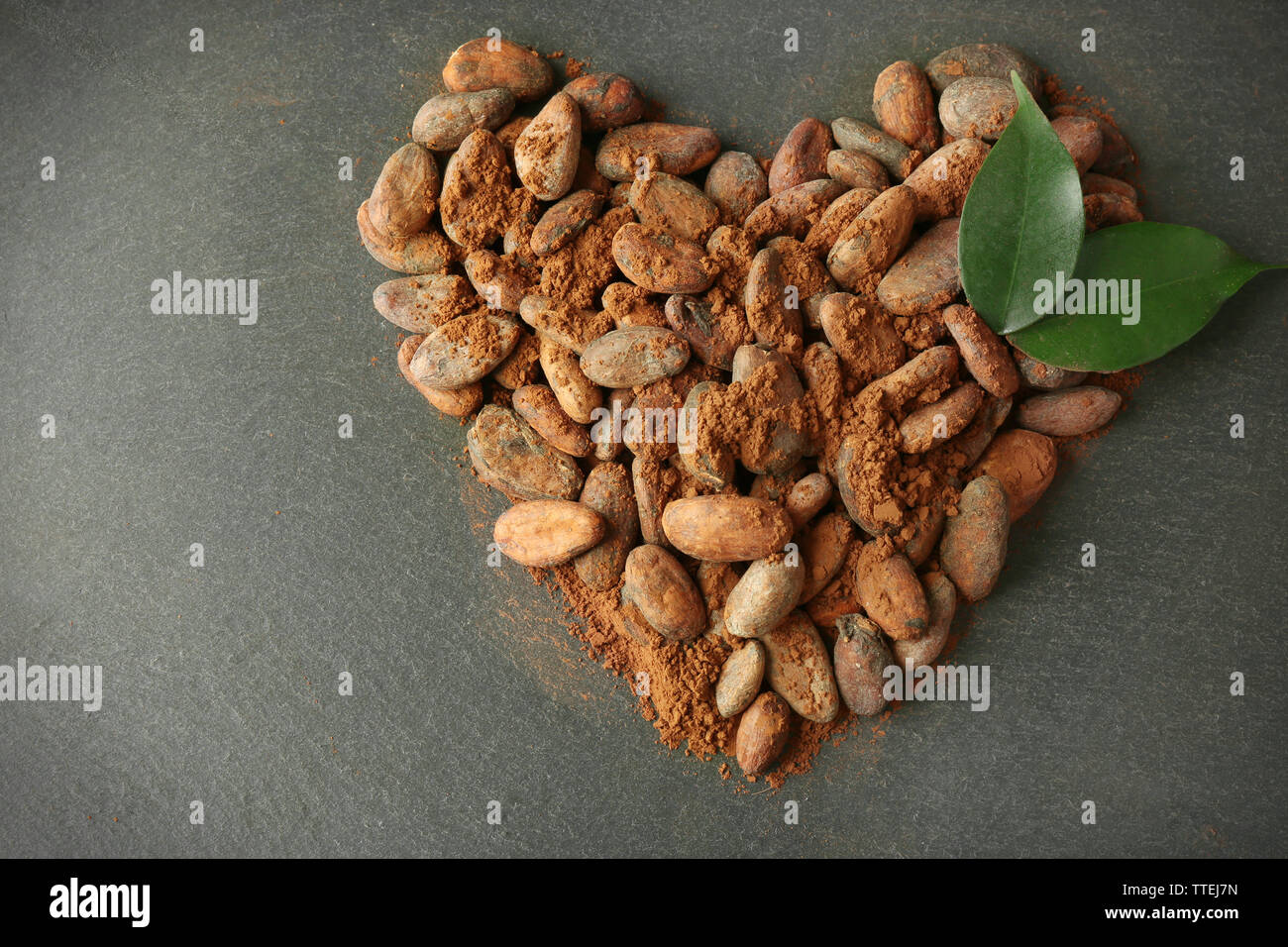 Heart made raw beans hi-res stock photography and images - Alamy
