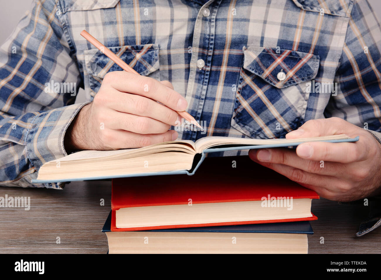 Workingbooks hi-res stock photography and images - Alamy