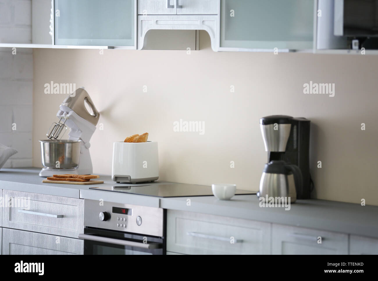 Toaster coffee maker mixer hi-res stock photography and images - Alamy