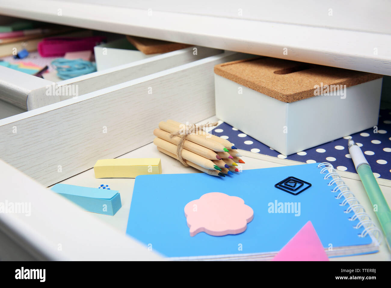 Open desk drawer hi-res stock photography and images - Alamy Open desk drawer hi-res stock photography and images - Alamy