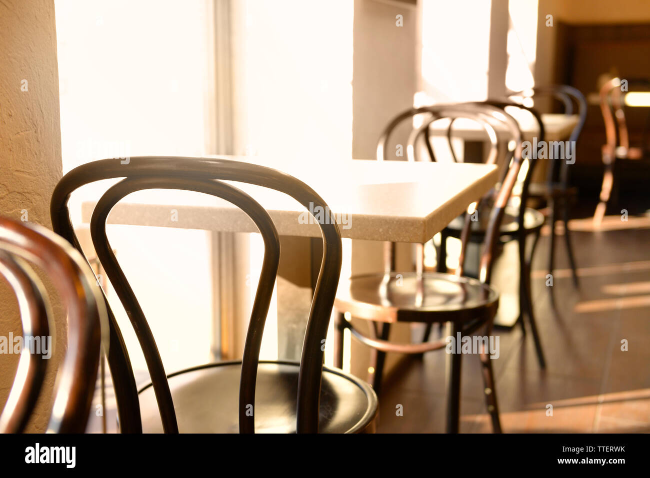 Seats in cafe hi-res stock photography and images - Alamy
