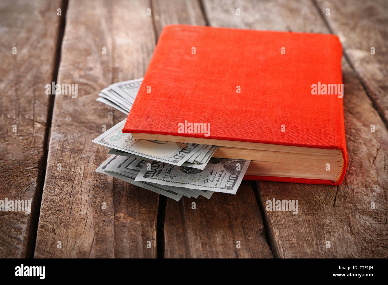Nested table hi-res stock photography and images - Alamy
