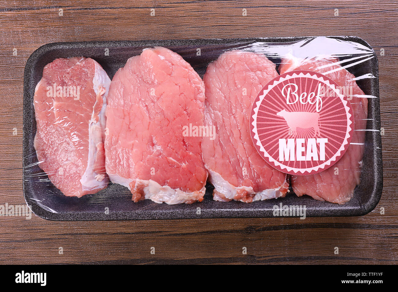 Plastic wrapped meat hi-res stock photography and images - Alamy