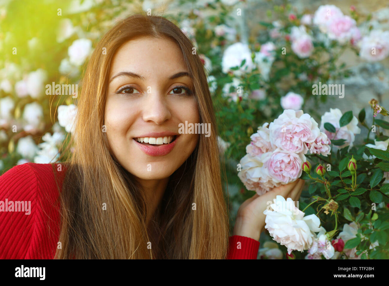 Beautiful, natural woman hi-res stock photography and images - Alamy