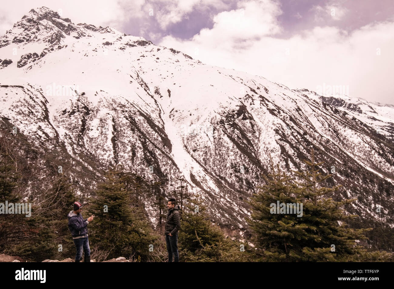 Snow wall,on,Sub-Himalayan,mountains,,tourists,visiting spot,North ...