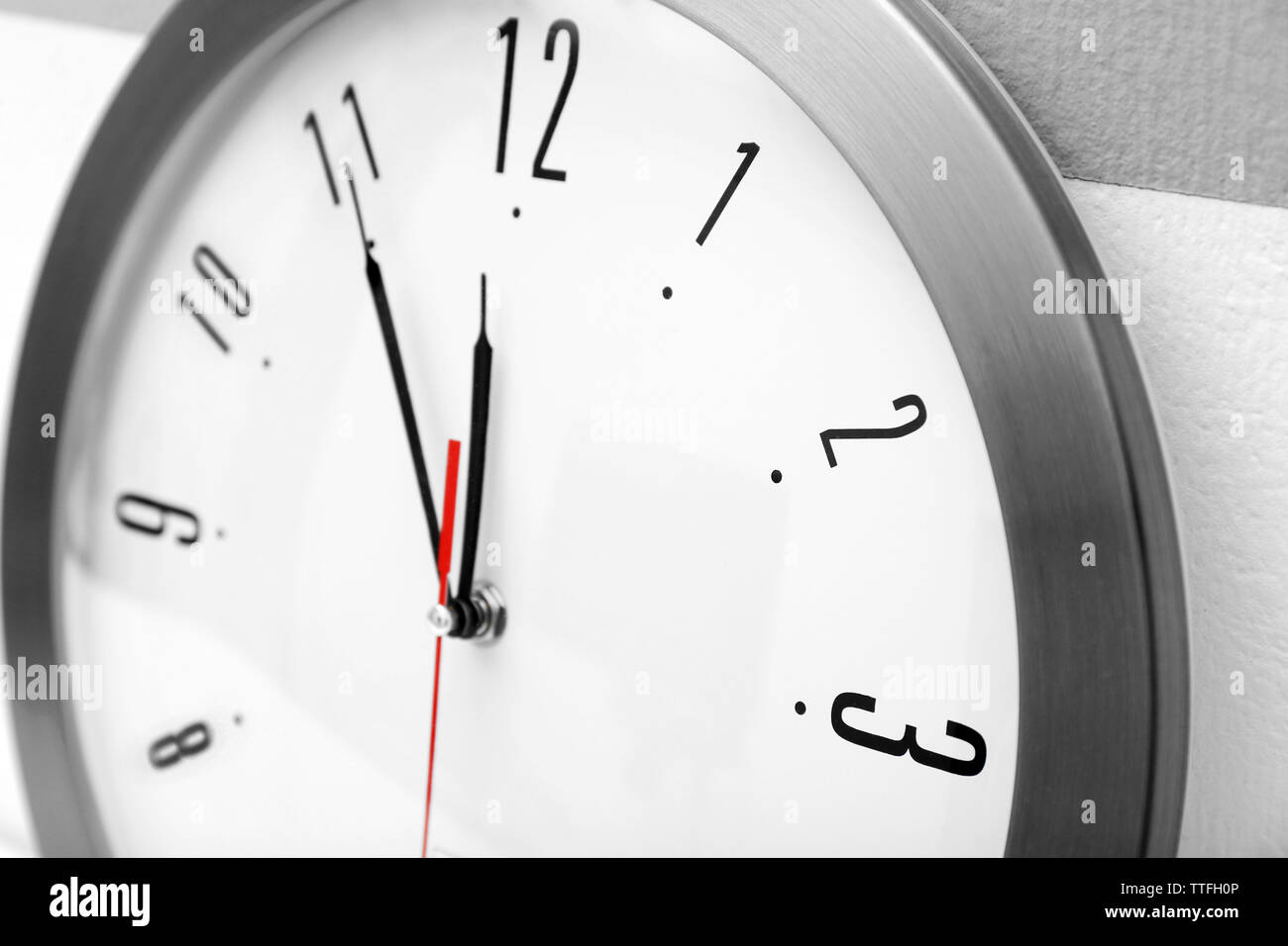 Round wall clock, close up Stock Photo - Alamy