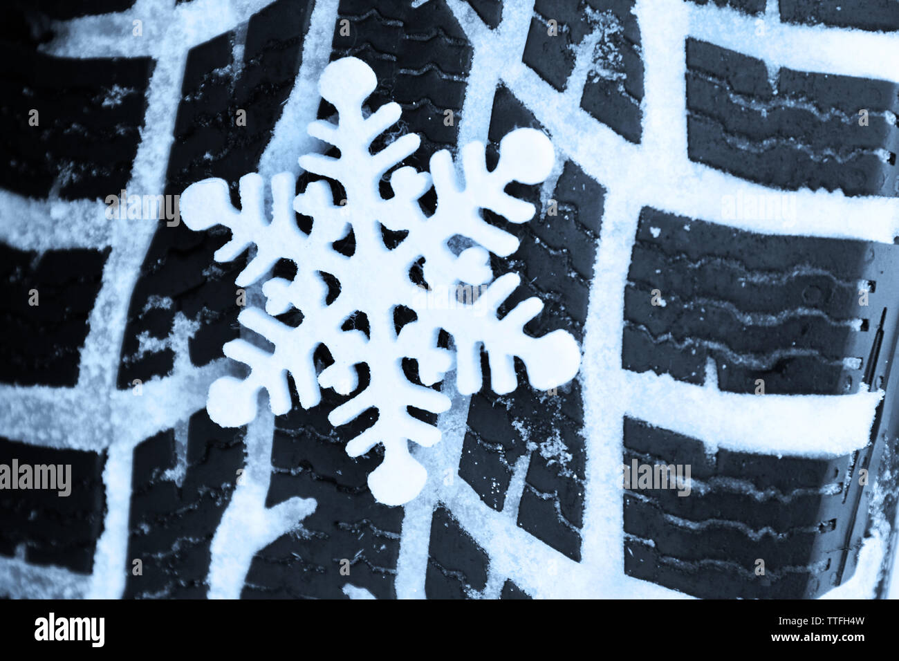 Snowflake winter tires hi-res stock photography and images - Alamy