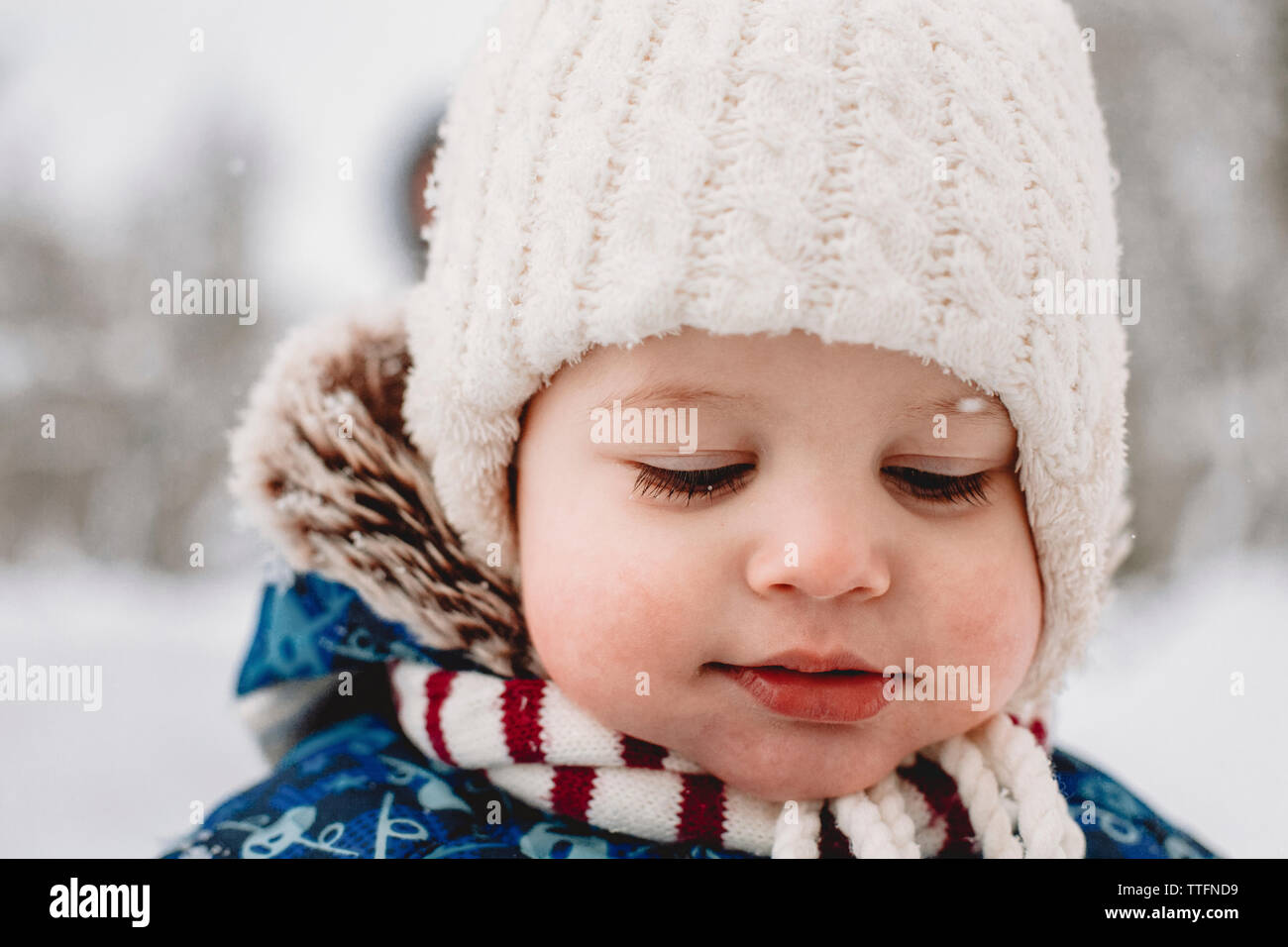 Cute baby winter hi-res stock photography and images - Alamy