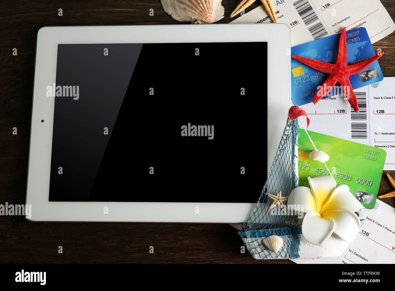 Tablet screen ticket view hi-res stock photography and images - Alamy