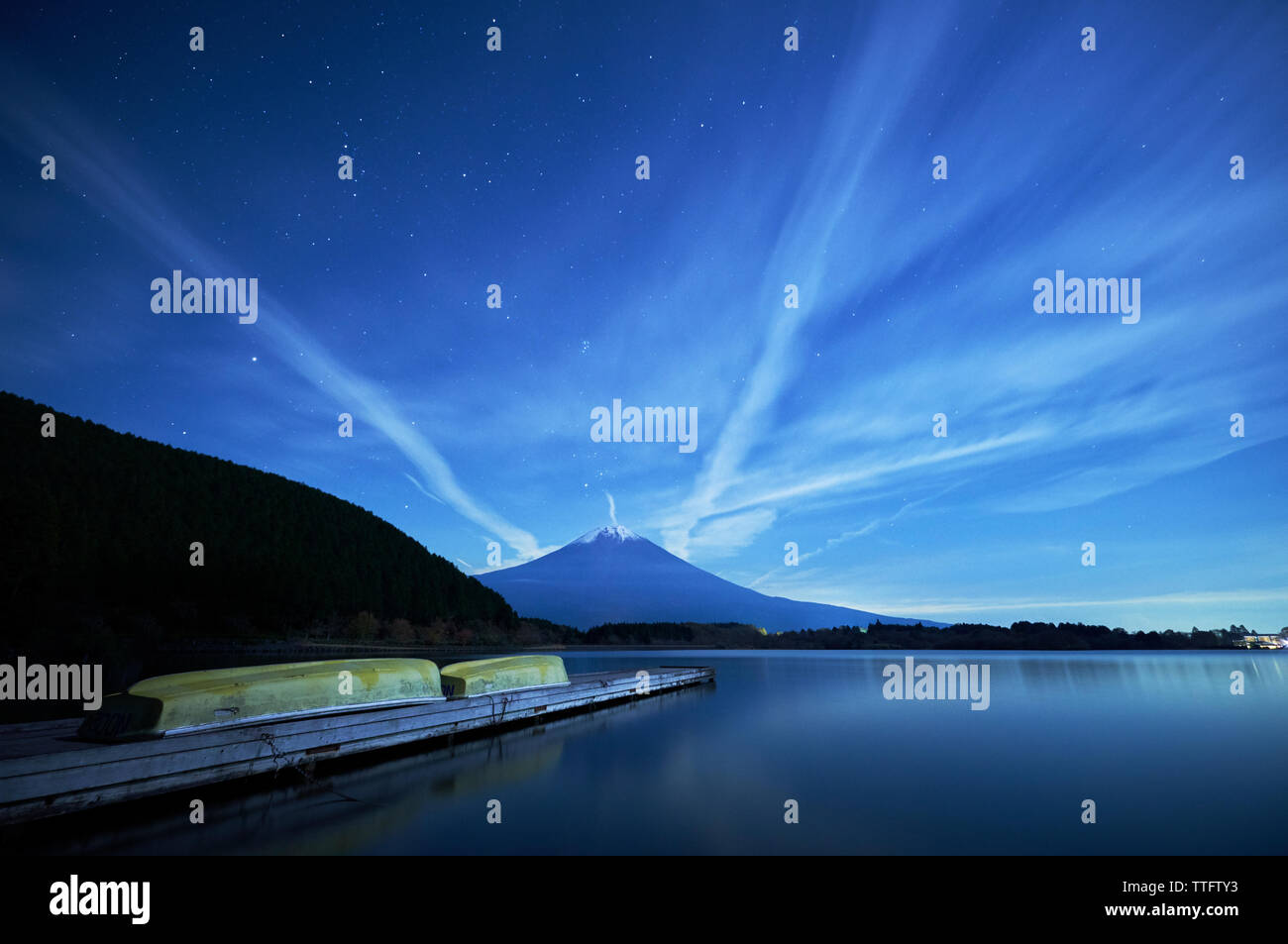 Night view of boat pier and Mount Fuji from lake Tanuki, Shizuoka Stock ...