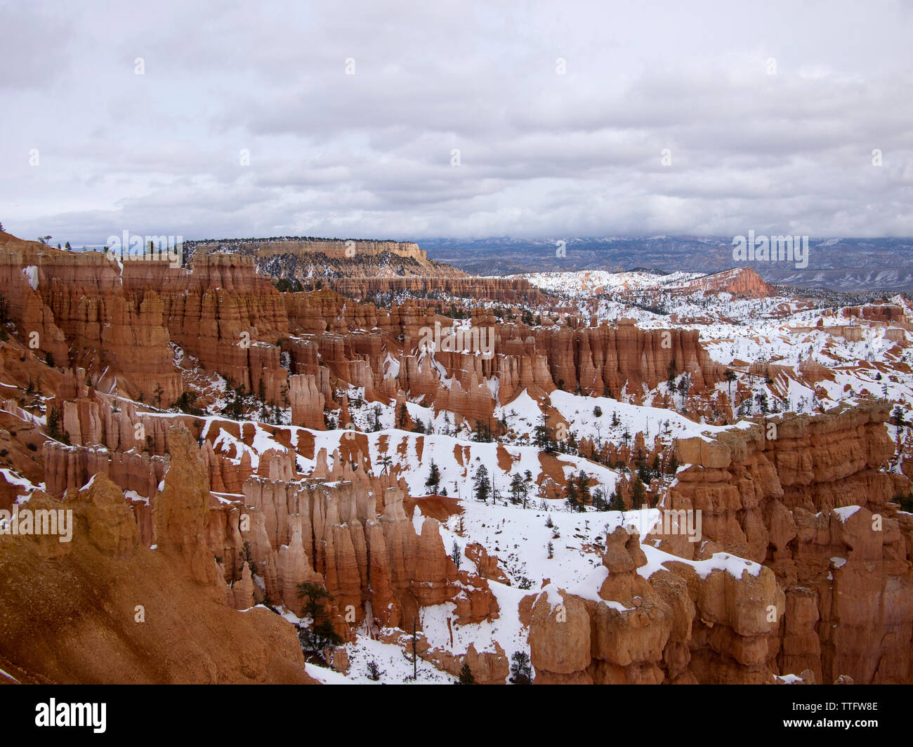 Bryce canyon snow road hi-res stock photography and images - Alamy