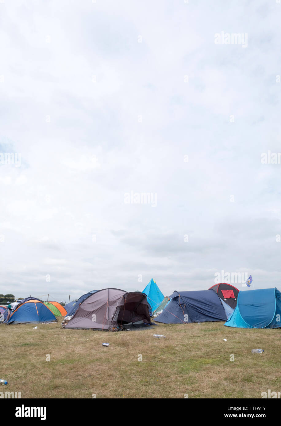 Field tents hi-res stock photography and images - Alamy