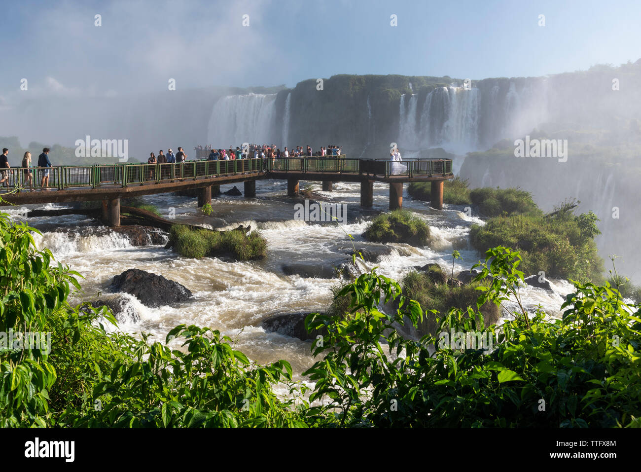 Big waterfalls hi-res stock photography and images - Alamy