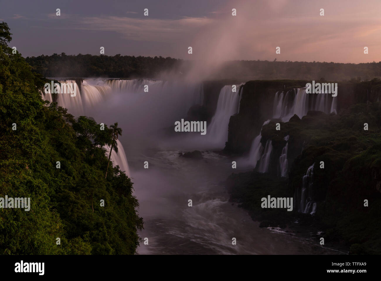 Atlantic forest brazil waterfall hi-res stock photography and images ...