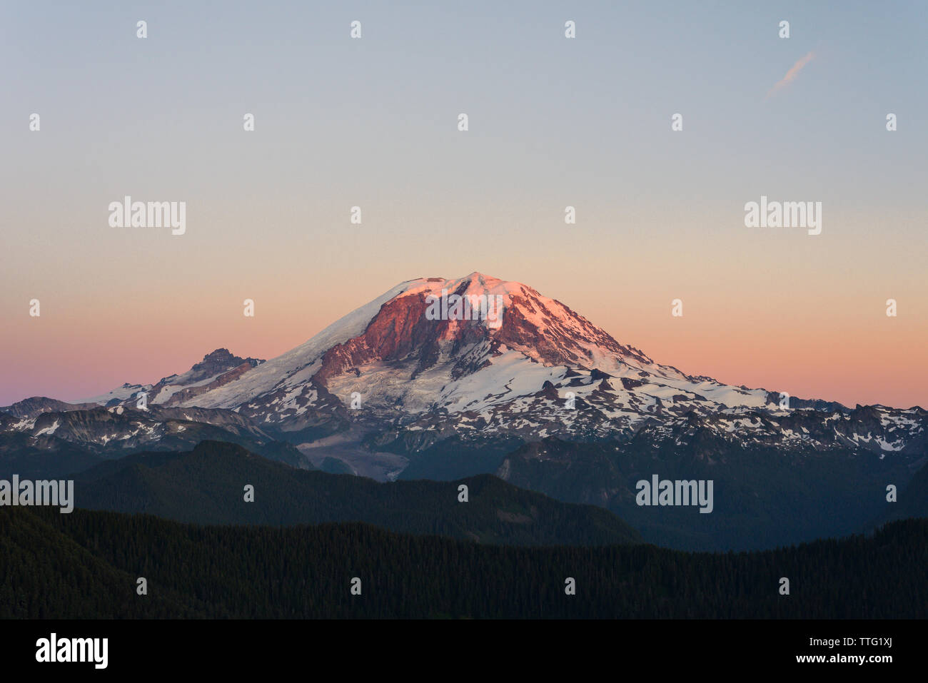 Mt Rainier at sunset Stock Photo - Alamy