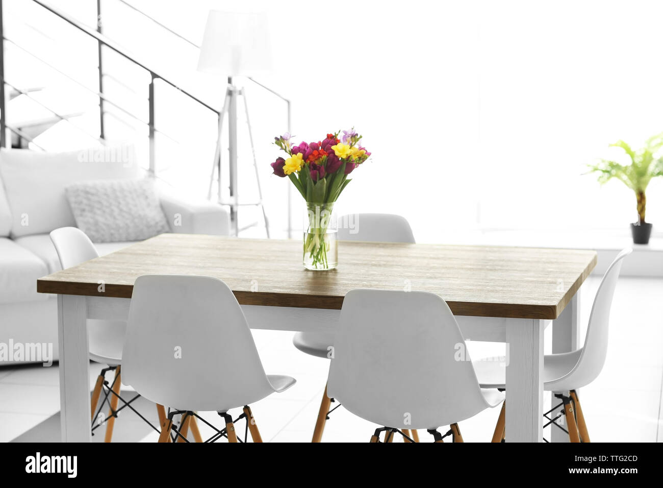 Beautiful comfortable modern interior with table and chairs Stock Photo ...