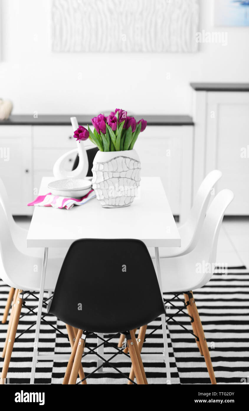 Beautiful comfortable modern interior with table and chairs Stock Photo ...