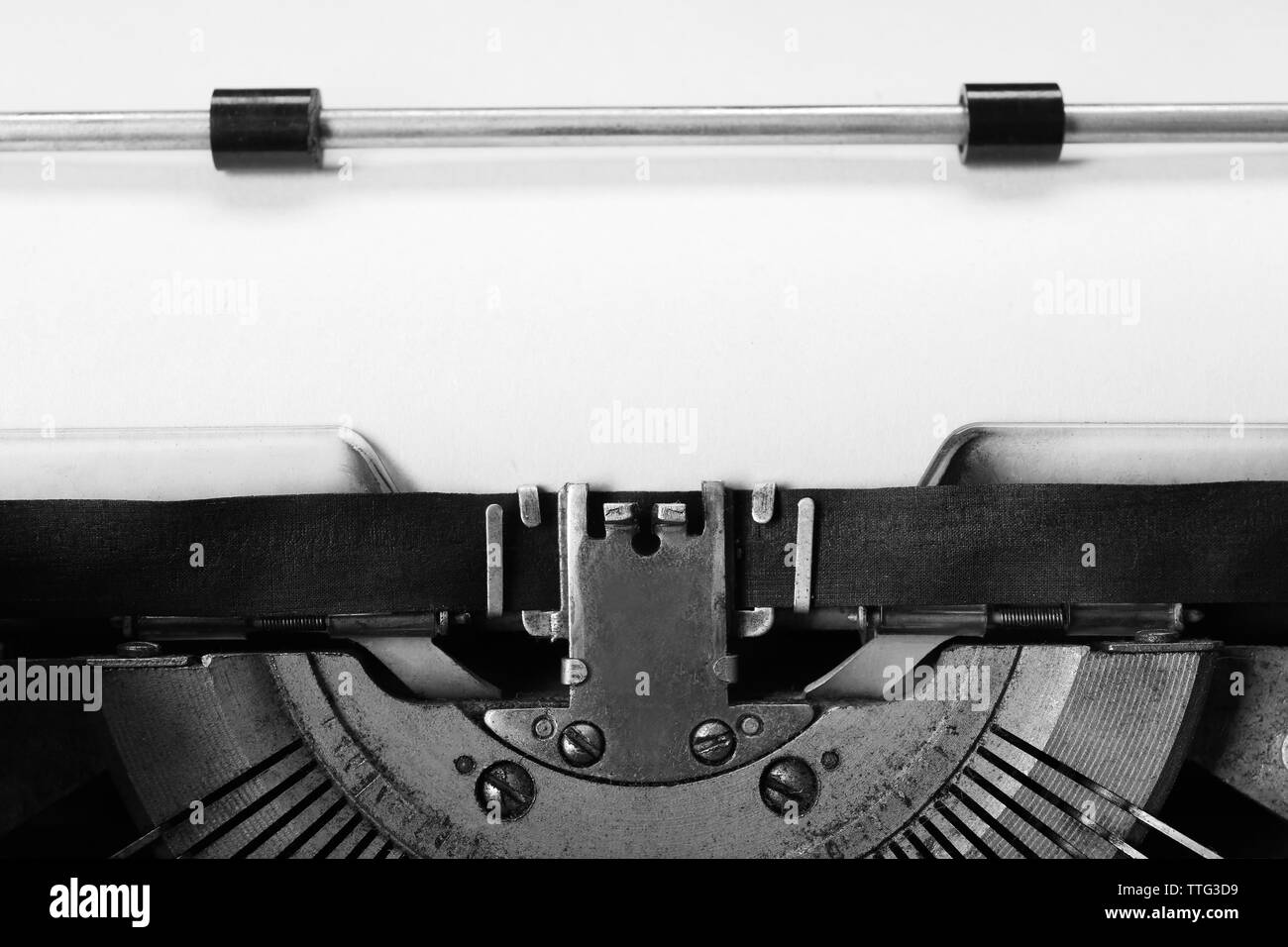 Old typewriter with paper, close up Stock Photo - Alamy