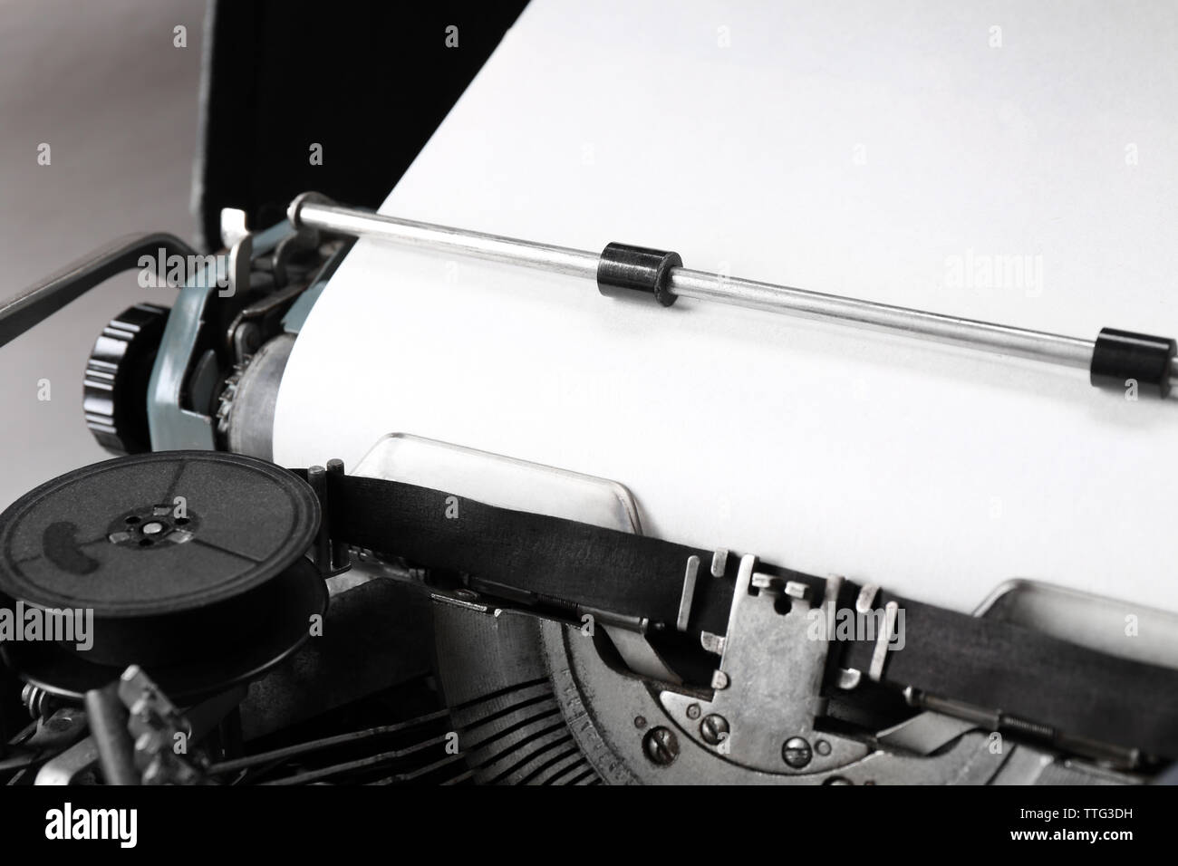 Old typewriter with paper, close up Stock Photo - Alamy