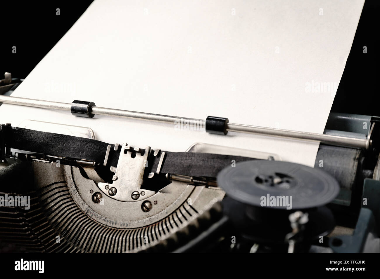 Old typewriter with paper, close up Stock Photo - Alamy