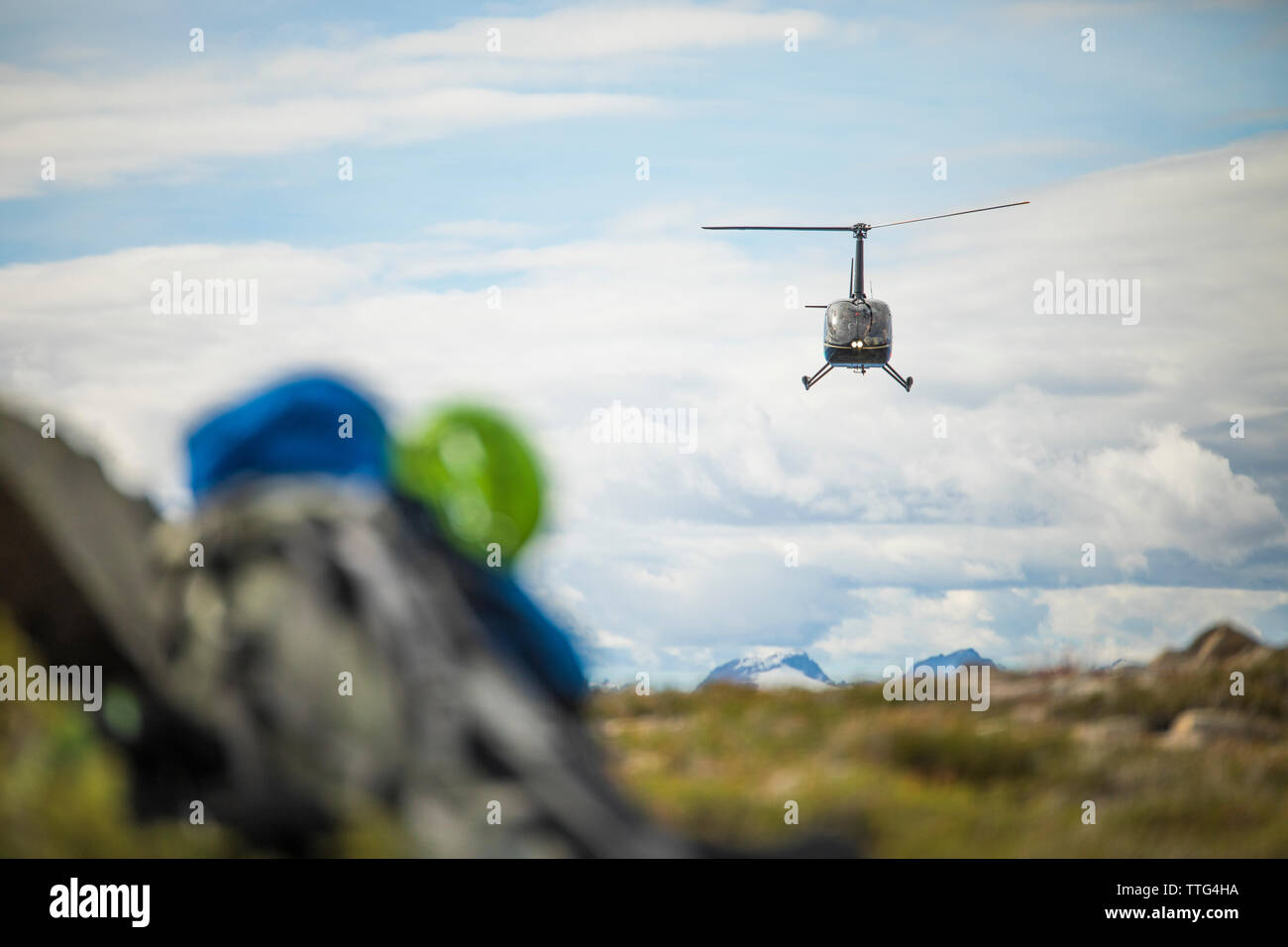 Helicopters in the mountains hi-res stock photography and images - Alamy