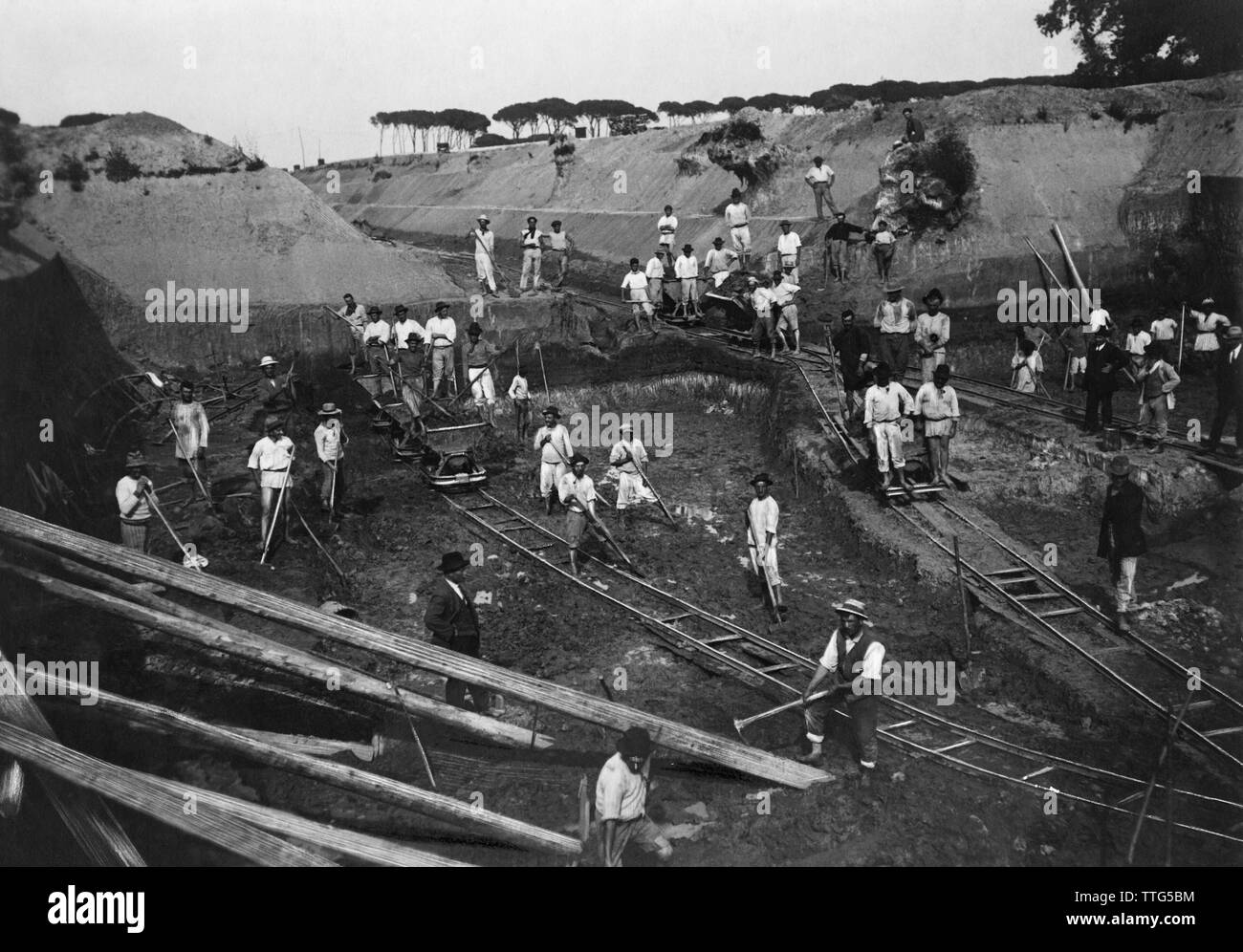 italy, tuscany, coltano, land reclamation work, 1921 Stock Photo - Alamy