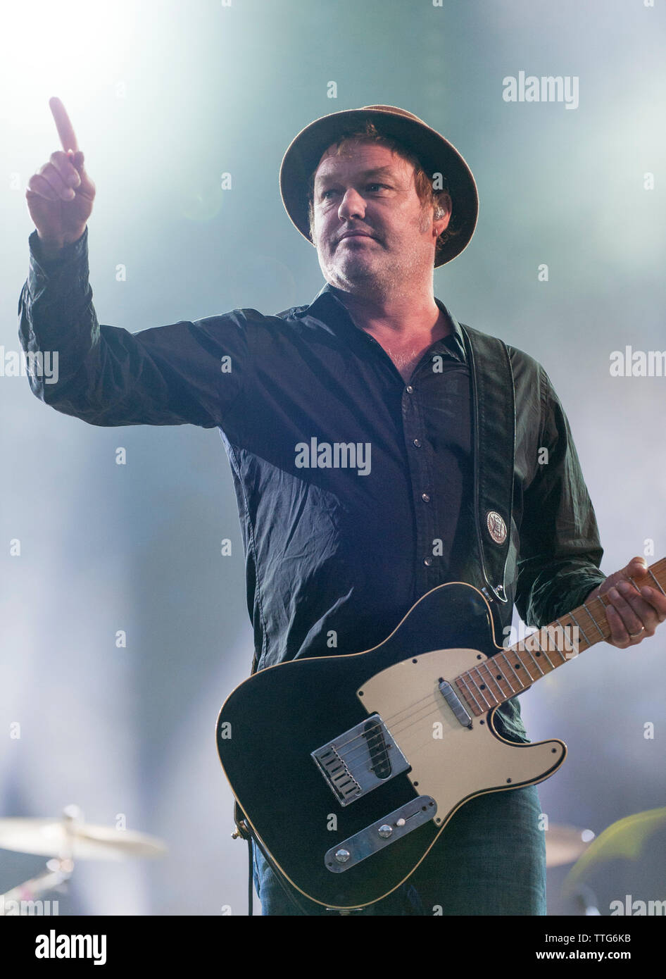 Mark chadwick musician hi-res stock photography and images - Alamy