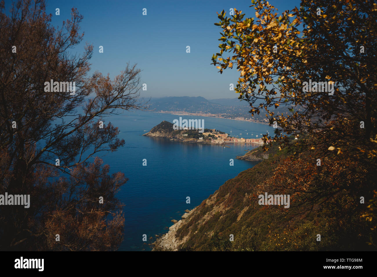 Peninsula in the sea hi-res stock photography and images - Alamy
