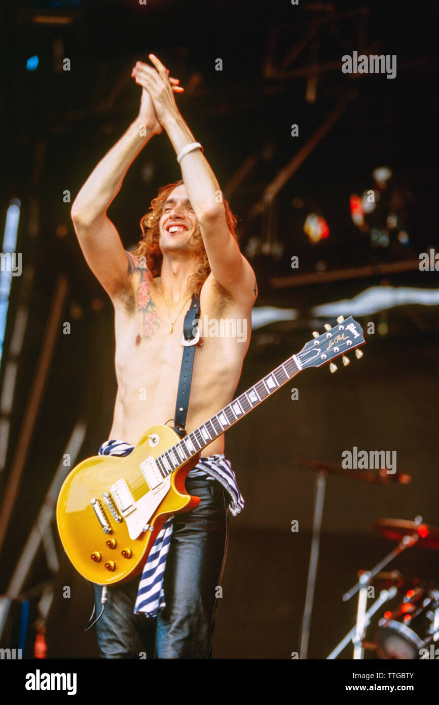 The Darkness band performing at The Reading Festival 2003 Stock Photo ...