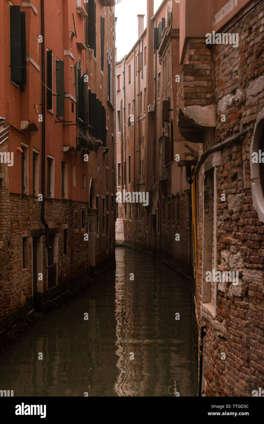 Mirror canal hi-res stock photography and images - Alamy