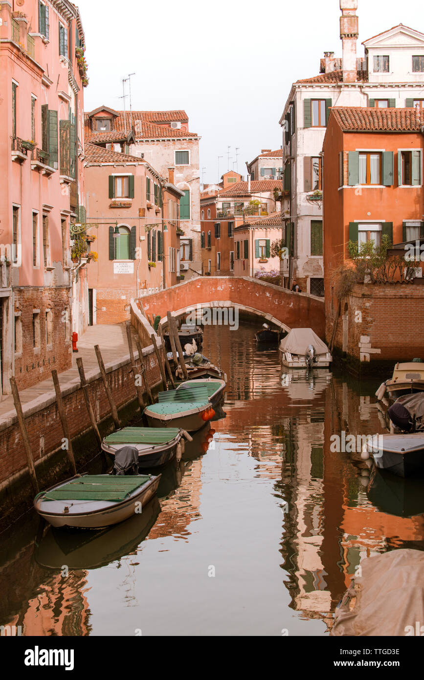 Mirror canal hi-res stock photography and images - Alamy