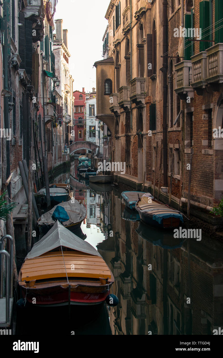 Crowded boat hi-res stock photography and images - Alamy
