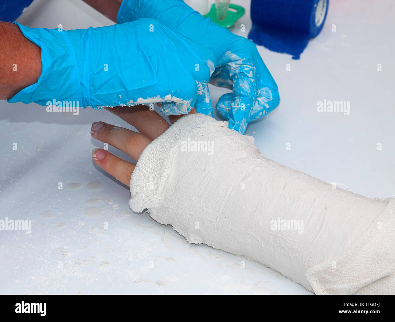 Woman violence paramedic hi-res stock photography and images - Alamy