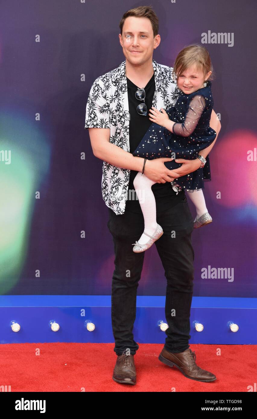 Chris Stark's Instagram, Twitter & Facebook on IDCrawl